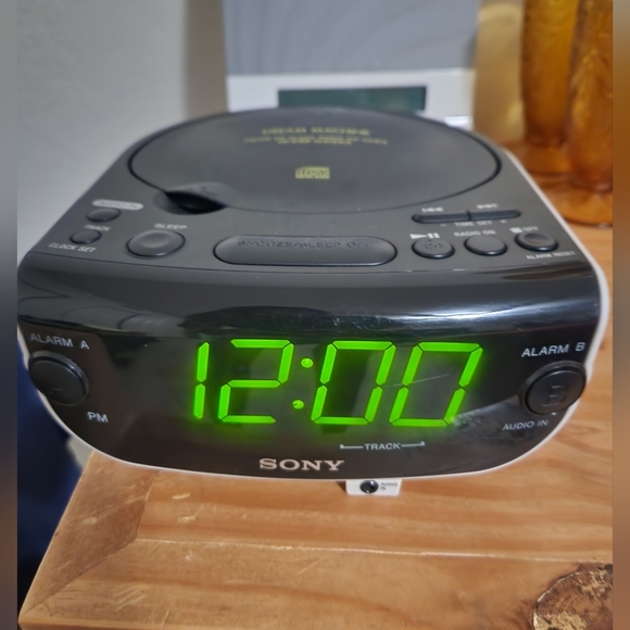 Sony | Portable Audio & Video | Sony Dream Machine | Poshmark